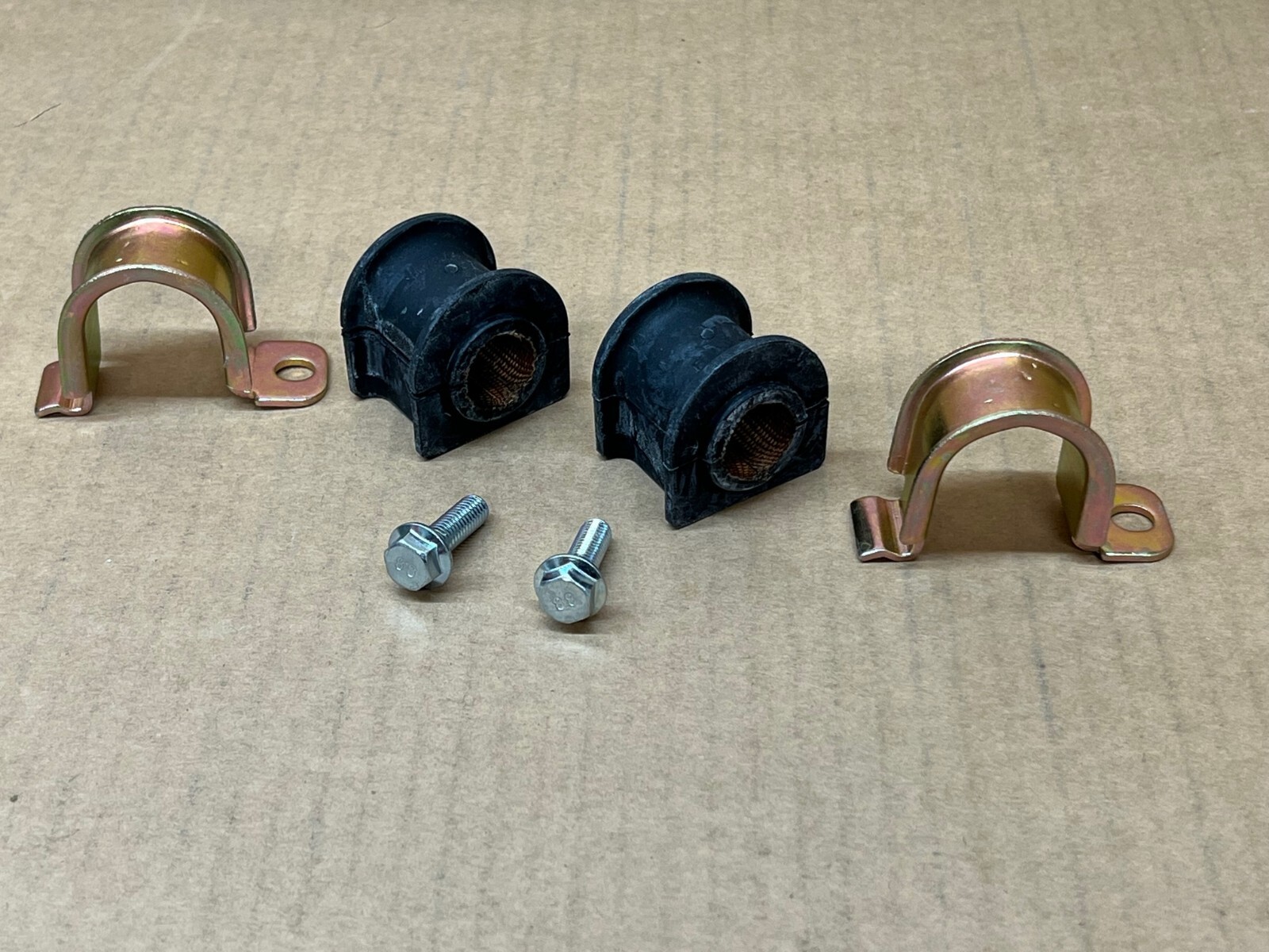 REAR ANTI ROLL BAR D-BUSH KIT BUSHES & CLAMPS FOR FORD MONDEO MK3 2000 ...