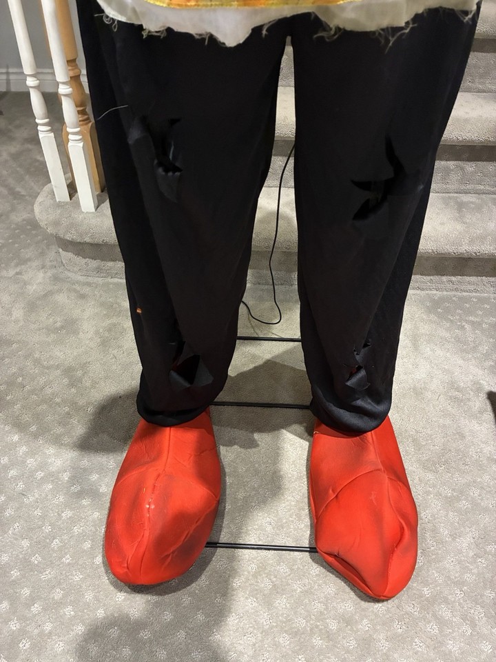 Spirit Halloween 2010 Uncle Charlie Clown Halloween Animatronic Prop ...