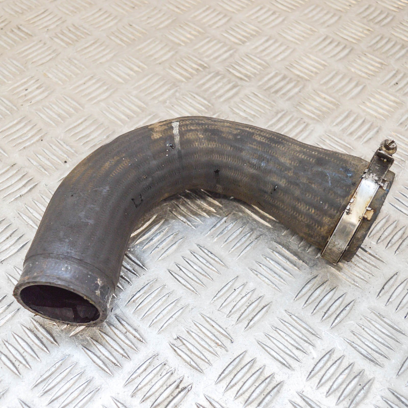 VOLKSWAGEN PASSAT CC 357 Right Side Intercooler Hose 1K0145834AP 2011 2 ...