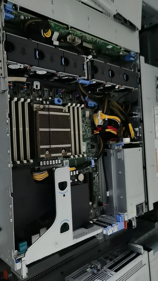 Dell PowerEdge R7515 Server 12X3.5”LFF With H730P Raid， 2X750W PSU ...