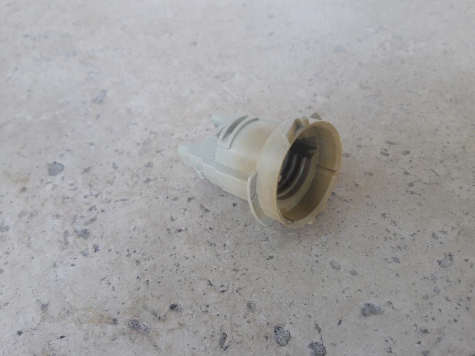 5303319561 Frigidaire Microwave Lamp socket 5304461117 | eBay