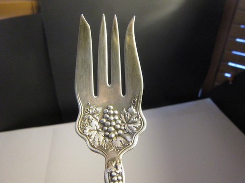 Vintage R.C. CO. "Grape" PATTERN SILVER PLATE COLD MEAT FORK 8.5" #T16 ...