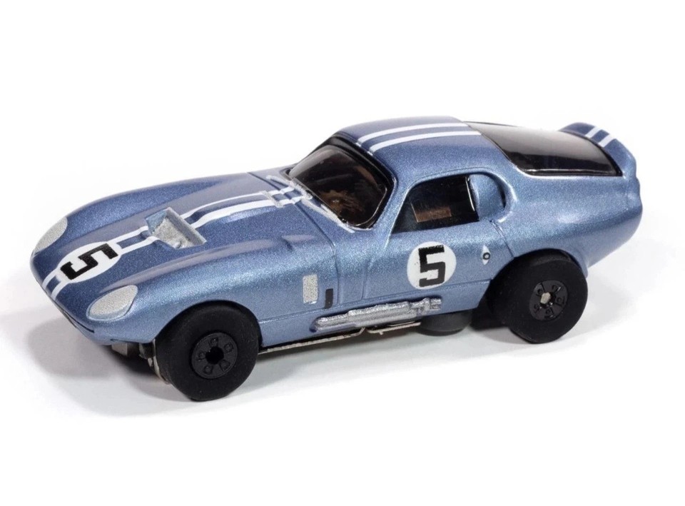 Auto World GT ICONS 1965 Shelby Cobra Daytona Coupe Metallic Blue HO ...