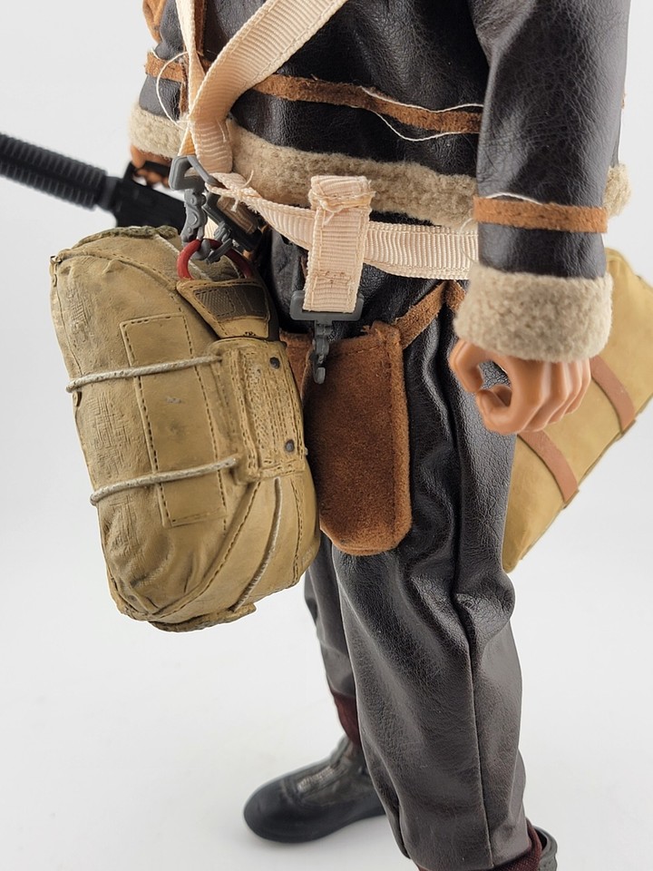 1/6 21ST CENTURY US B-17 8TH AIR FORCE WAIST GUNNER .50 CAL DRAGON BBI ...