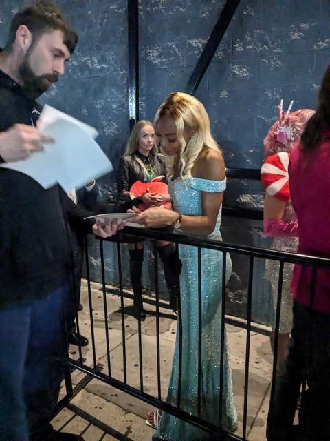 Jasmine Davis signed Instagram model 8x10 Photo -PROOF- -CERTIFICATE ...