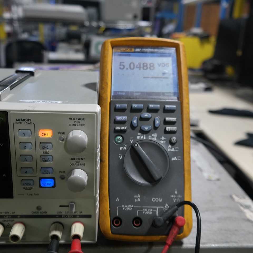 GW Instek GPD-3303S Tri-Output DC Power Supply 30V/3A x 2, 2.5V/3.3V/5V ...