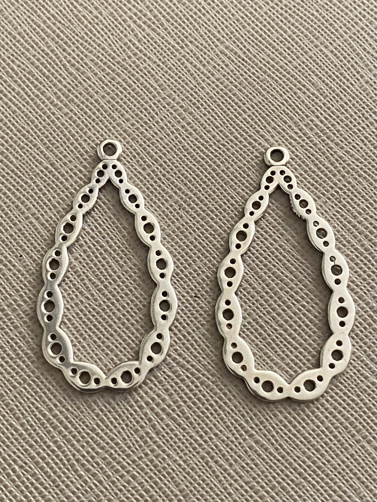 Genuine Pandora Silver Bubble Lacy Teardrop Hoop Comp… - Gem