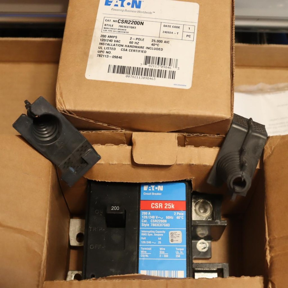 One New In Box Eaton CSR2200N 2 Pole 200 Amp Main Breaker Cutler Hammer ...