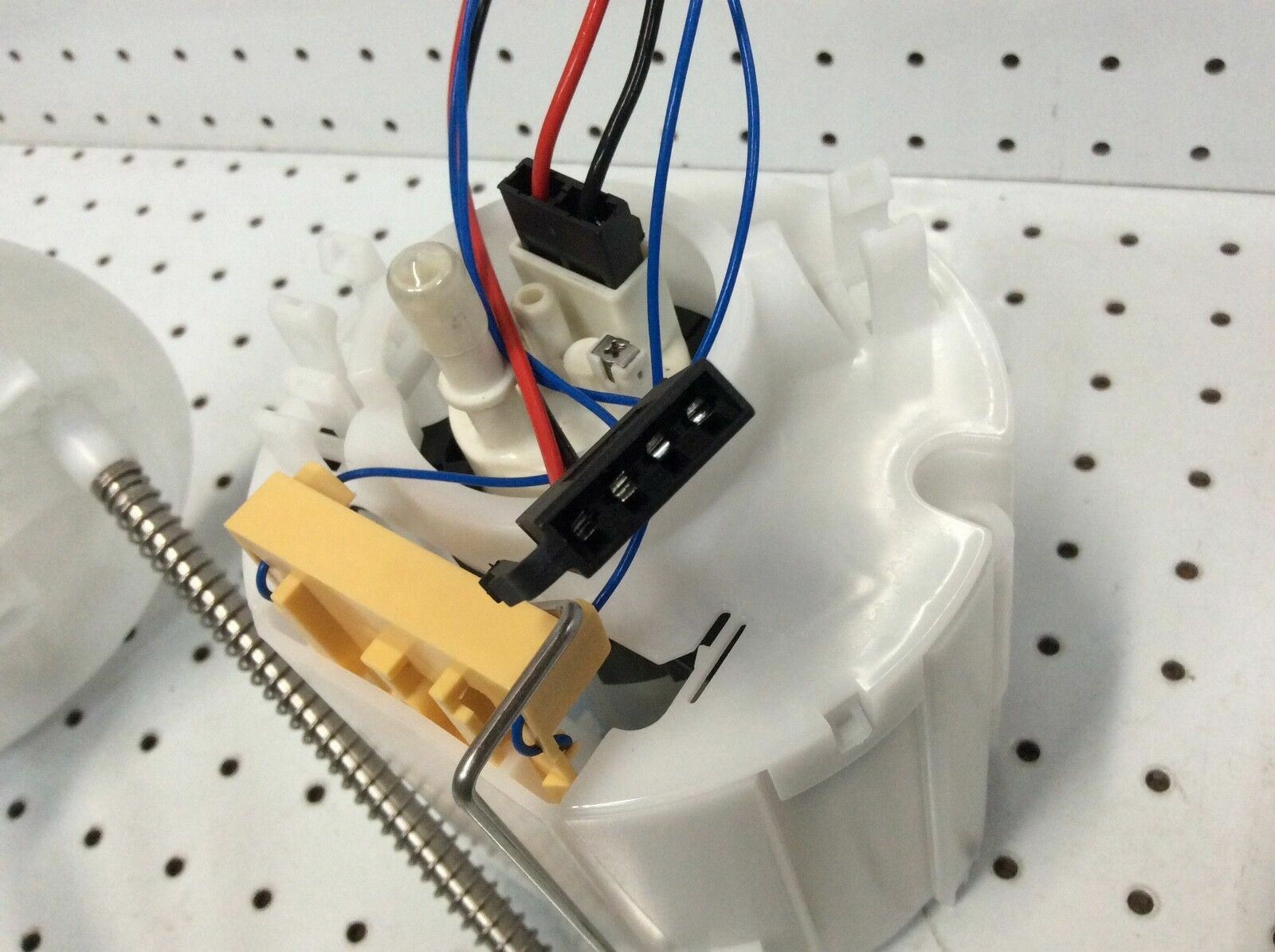 FUEL PUMP 68041385AB, P76270M, 5136021AG, RL136021AG, 5136021AD ...