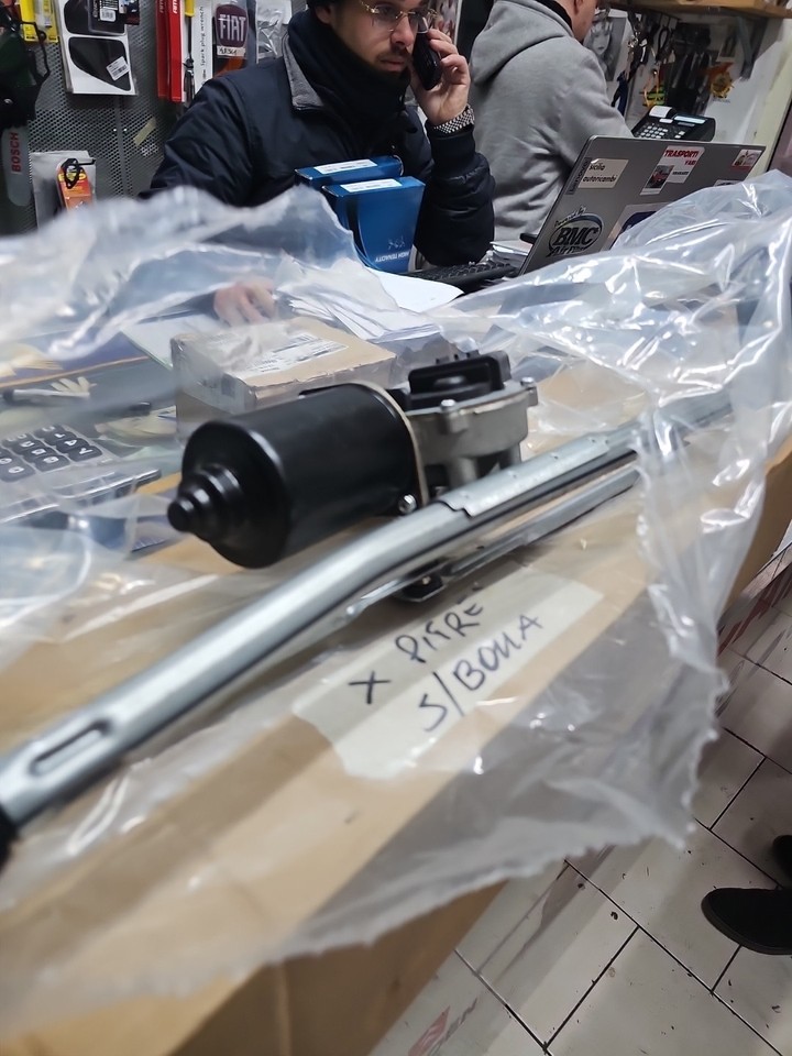 DISPOSITIVO LAVAVETRO/ Tandem Tergicristalli Fiat Stilo 46784604 ...