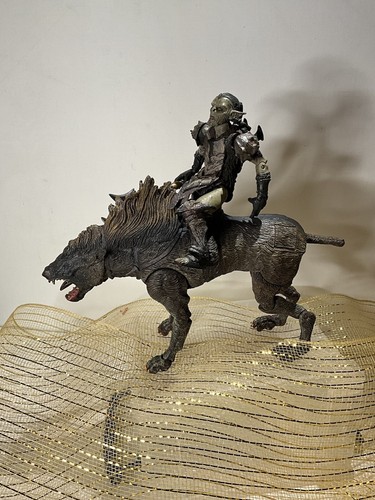 Toybiz Lord of the Rings Deluxe Beast & Rider Warg Beast Figure Set | eBay