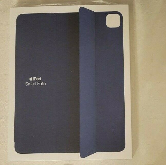Apple Smart Folio Case for iPad Pro 11-inch 1st/2nd and 3rd Apple Smart Folio Case for iPad Pro 11-inch 1st/2nd and 3rd