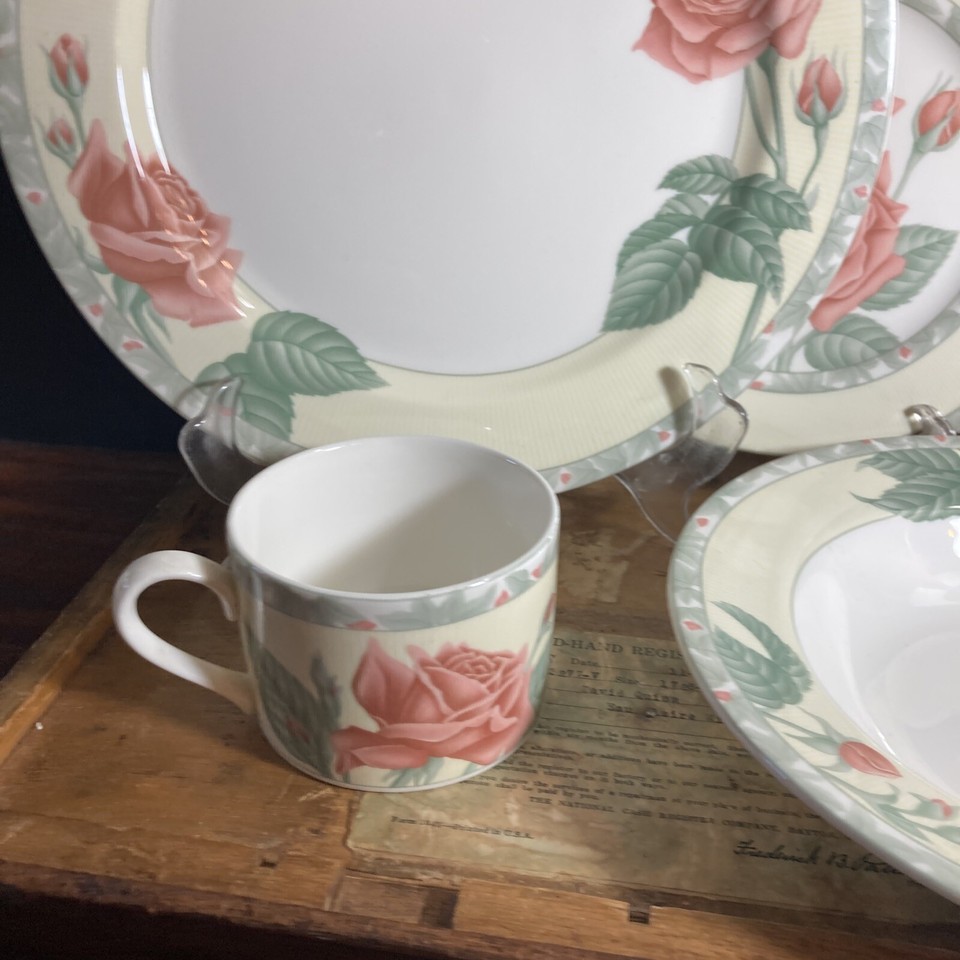 Victoria & Beale MISTY ROSE 9064 Casual Peach Roses Various Pieces Sold ...