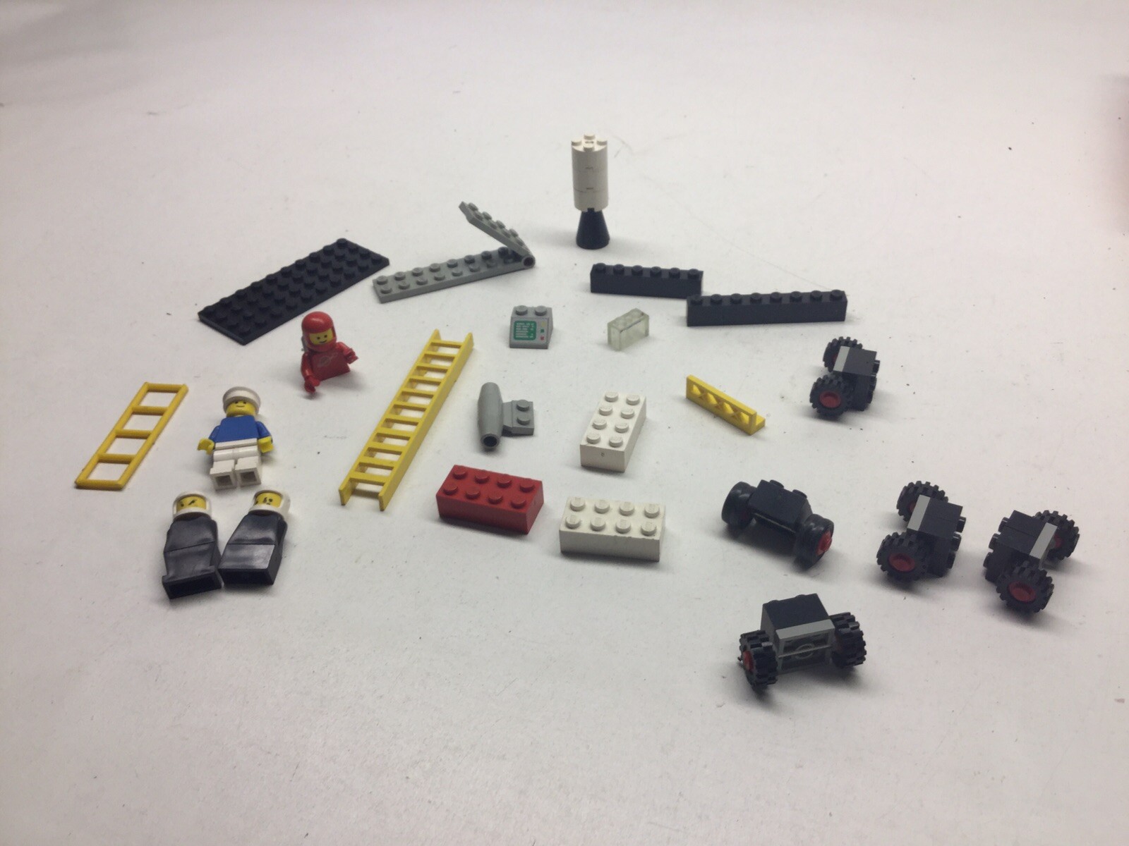 Vintage Lot Of Lego Figures, Ladders, Wheels And Building Pieces | eBay