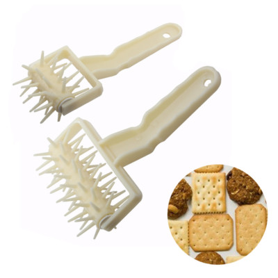 Pizza Pastry Roller Pin Baking Cookie Biscuit Dough Pie Holes Puncher ...