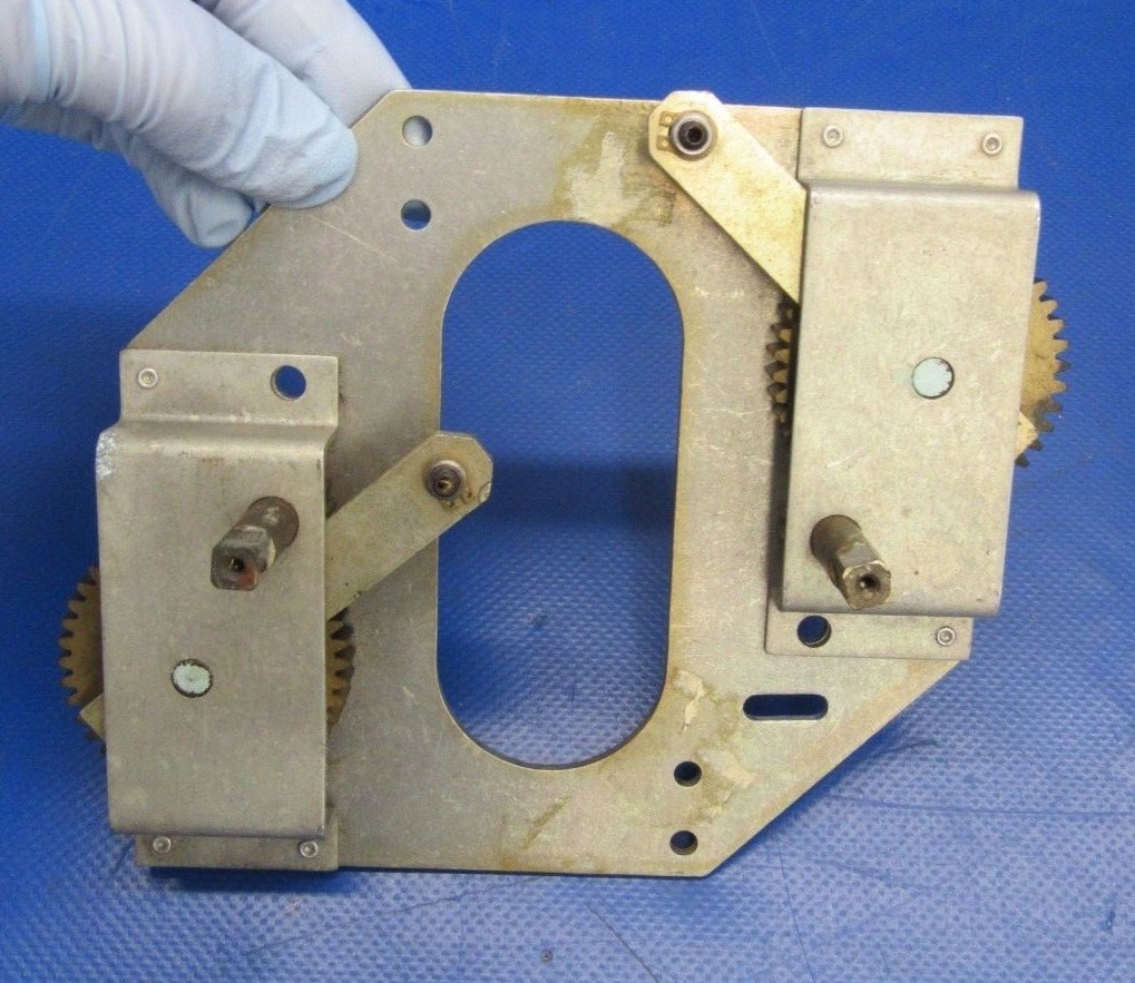 Cessna 337 Skymaster Airborne Fuel Selector Gear Box Assy 1526002-1 ...