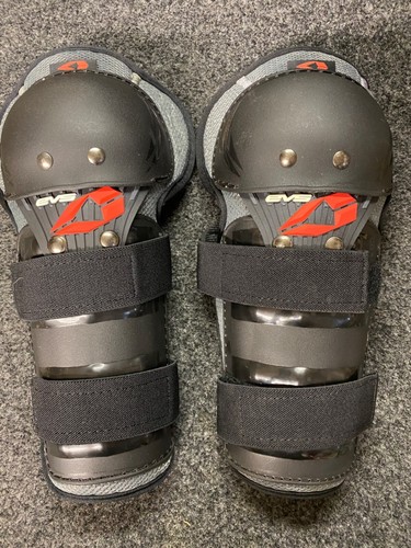 EVS OPTION KNEE/SHIN GUARDS/PADS - BLACK- MX/BMX/ATV MINI - YOUTH SIZE ...