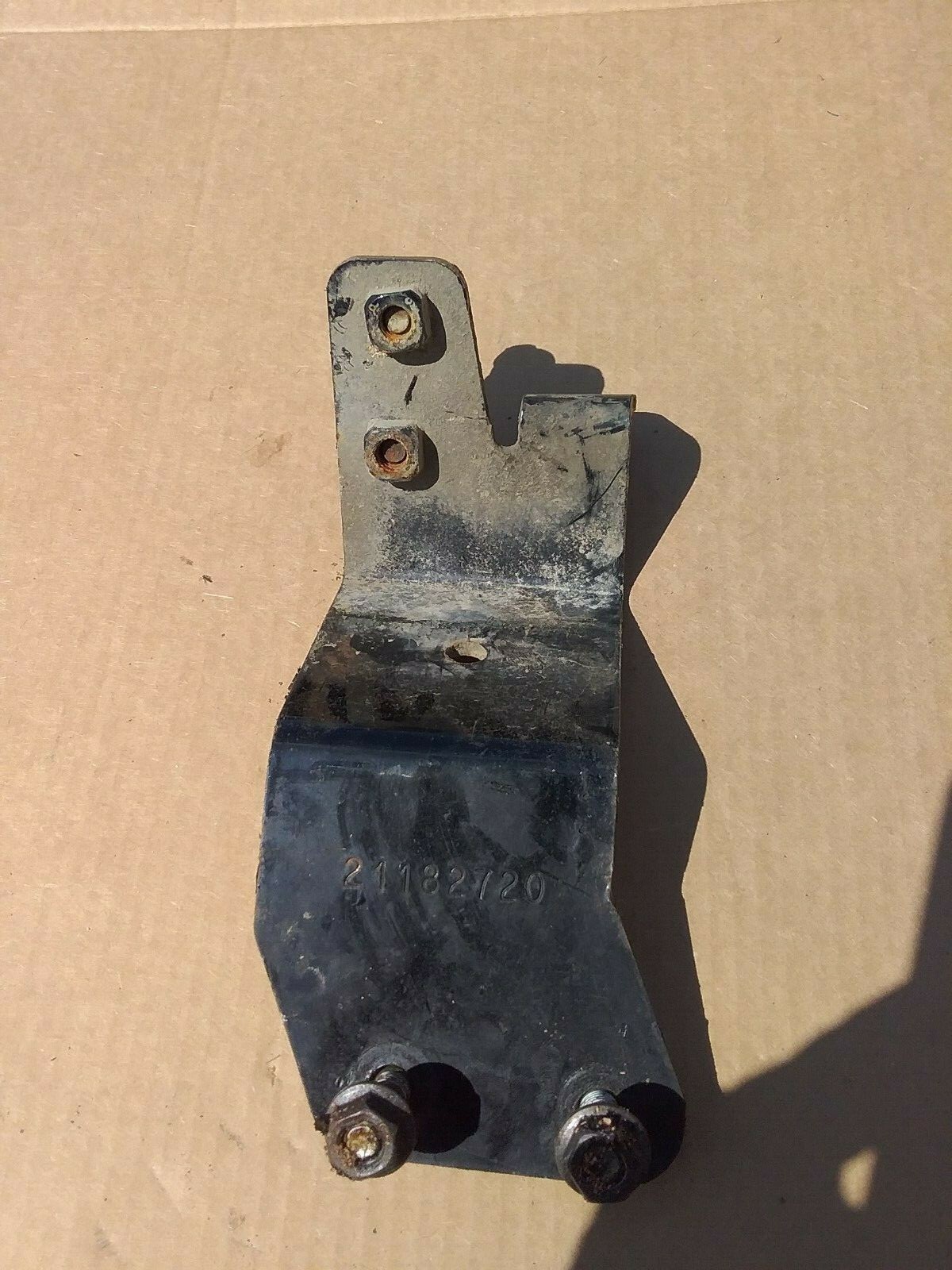 2013 Mack Pinnacle CXU613 Bracket 21182720 | eBay