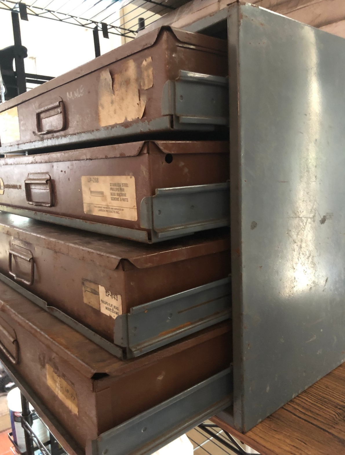 VINTAGE LAWSON PRODUCTS PARTS STORAGE CABINET FASTENER BIN 4 ROLL OUT ...