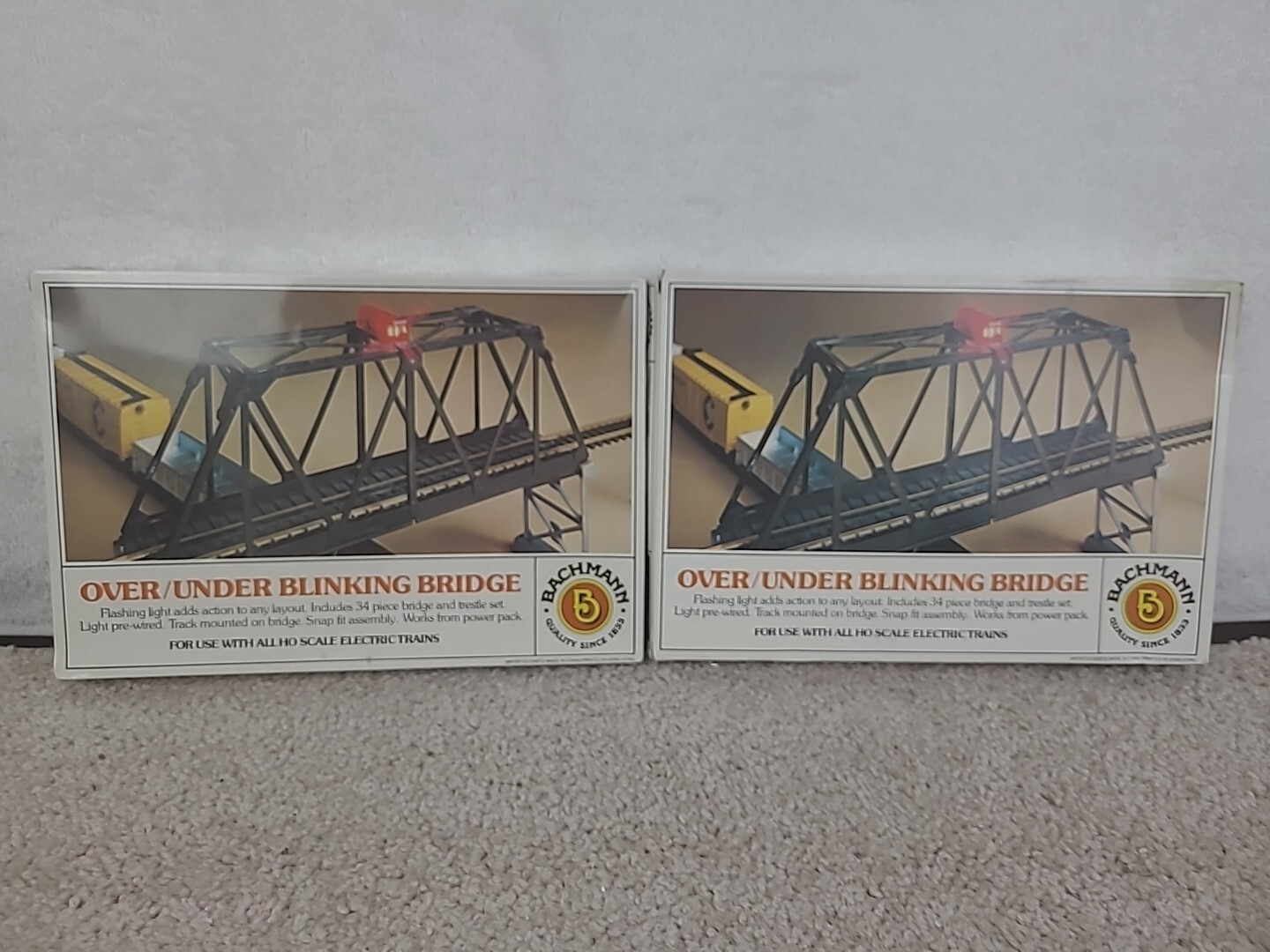 Lot Of 2 Bachmann Over/Under Blinking Bridge 34 Pc & Trestle Set HO ...
