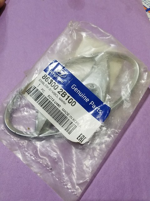 Hyundai Genuine OEM Front Bumper H Emblem Badge 863002B100 for sale ...