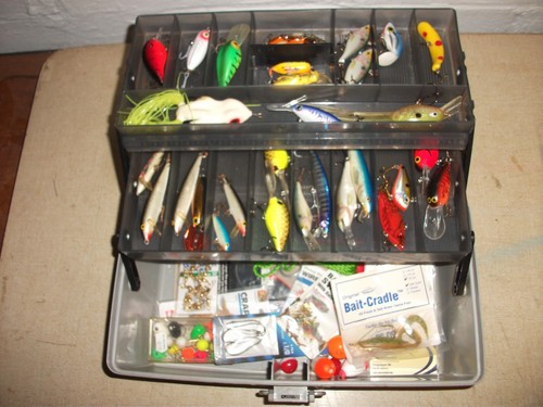 Tackle box Full Of Lures And Tackle 2 trays & Lid Locker Tackle Box | eBay