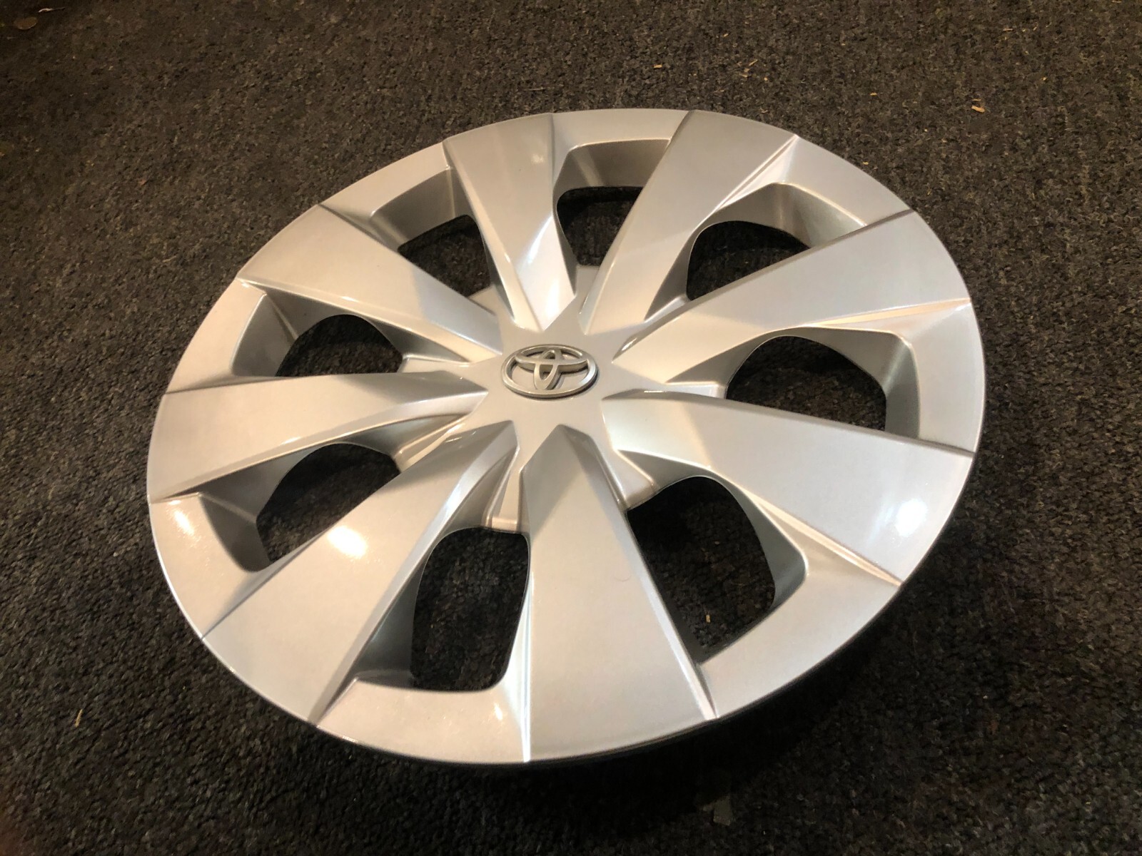 1 Brand New Pair 2019 2020 2021 2022 Corolla 15" Wheel Covers Hubcaps ...