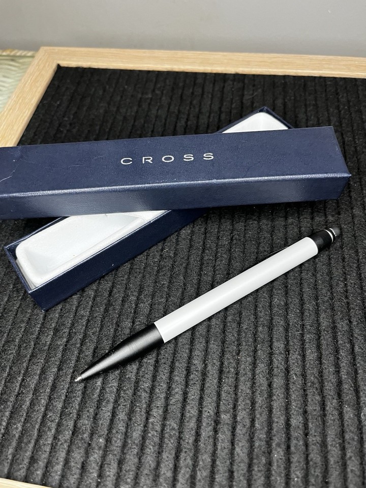 CROSS TECH2 White/Black BALLPOINT PEN w/STYLUS FOR TOUCH SCREEN DEVICES ...