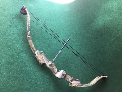 Buckmasters YOUTH RH Right Hand Compound Bow Realtree Camo Wt. 15-30 19 ...