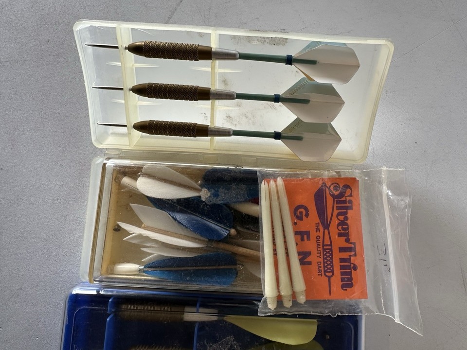 Lot Of RARE VINTAGE 1970's KWIZ DARTS SET IN CASE - 24 GMS | eBay