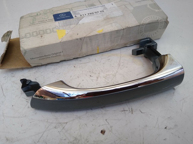 Mercedes-Benz CLK C209 Door Handle Exterior Front Left a 2117600770 for ...