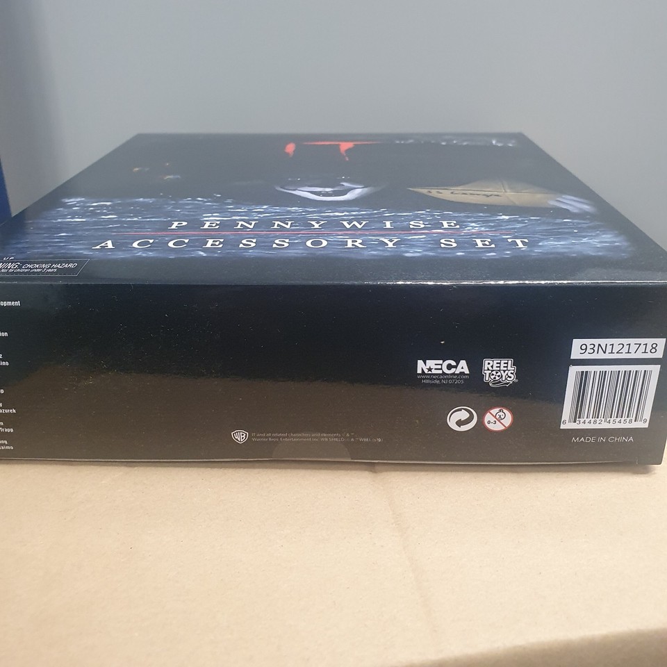 NECA IT 2017 MOVIE PENNYWISE ACCESSORY PACK SET + DIORAMA + JACK IN BOX ...