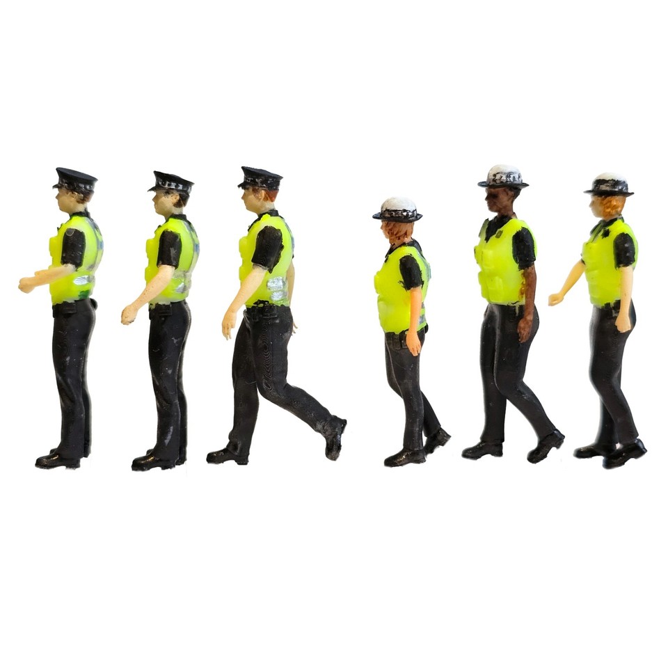 FG36 Modern Police Officer Figures (x6) unpainted OO scale | eBay UK