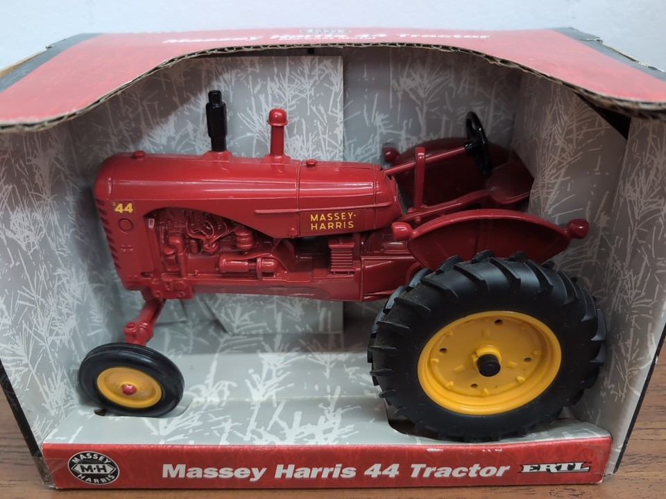 1/16 Ertl Farm Toy Massey Harris 44 Tractor Wide Front | eBay