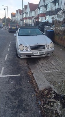AHZ 2049 rare 2002 mercedes clk 230 2002 fsh convertible ulez exempt ...