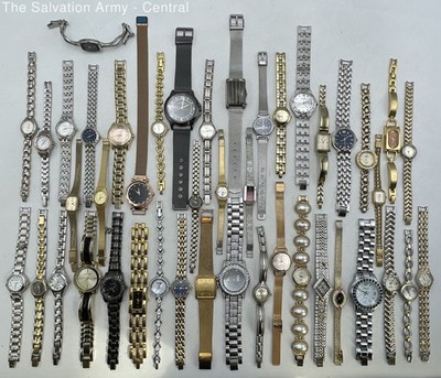 Assorted Womens Analog Casual Wristwatches 44 Pcs Lot Untested 1850g | eBay
