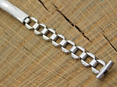 Ladies Vintage Stainless Steel Pre-Owned Watch Band Ratchet Deployment ...