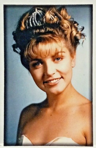 Magnet #458 Laura Palmer Prom Photo Twin Peaks David Lynch Beautiful 90 ...