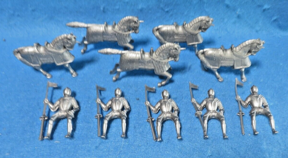 Marx Reissue Medieval Mounted Knights w/ Horses, Silver (54MM) 10 ...