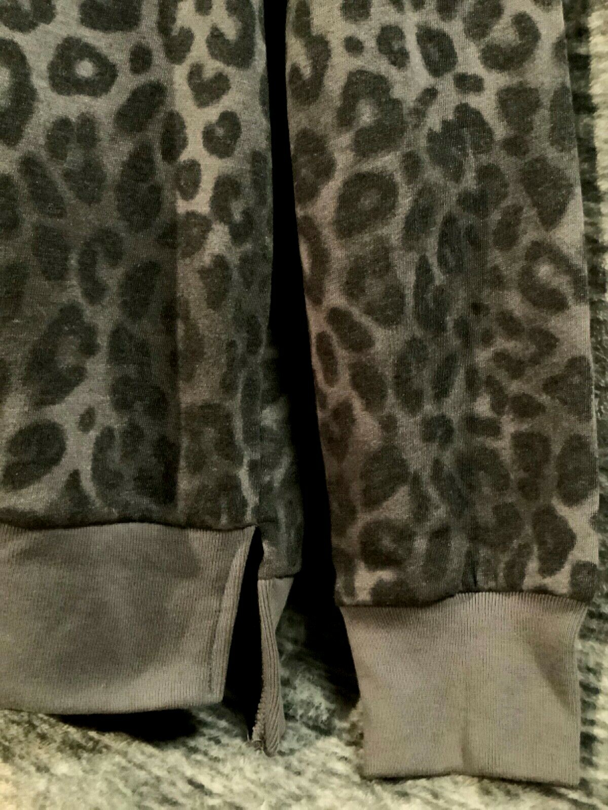 Victoria's Secret Pink Leopard Legging Crew Pullover Infinity Gray Logo ...