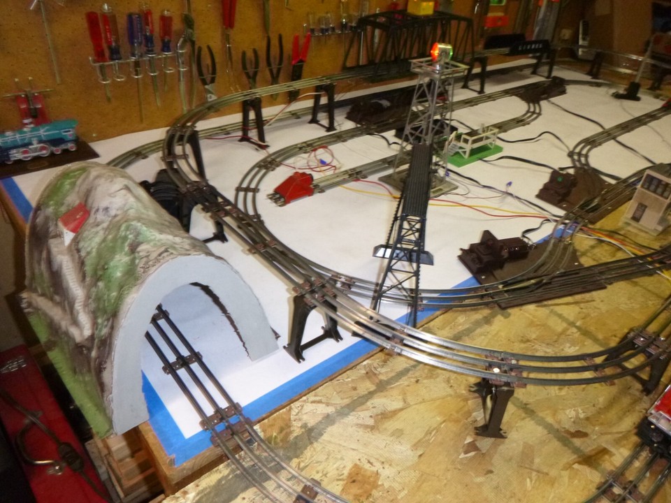 C-7 Reconditioned Addams Family 4x8 Lionel train set w/accessories, 6 ...