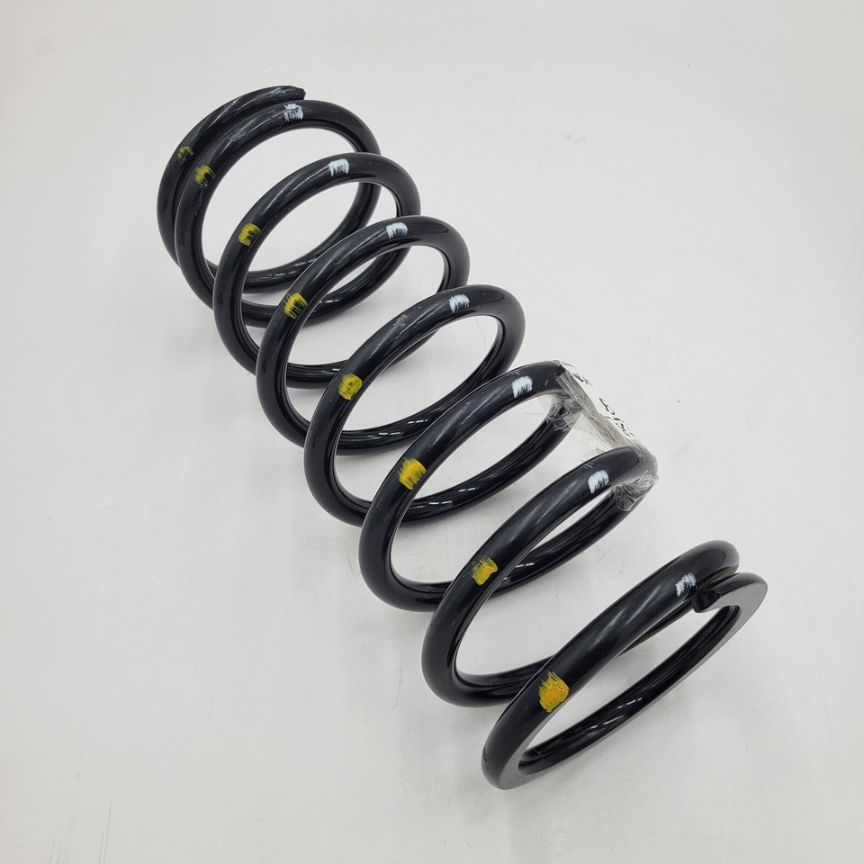 Used Like New Defender 110/130 FR Passenger Coil Spring (Yellow/White ...