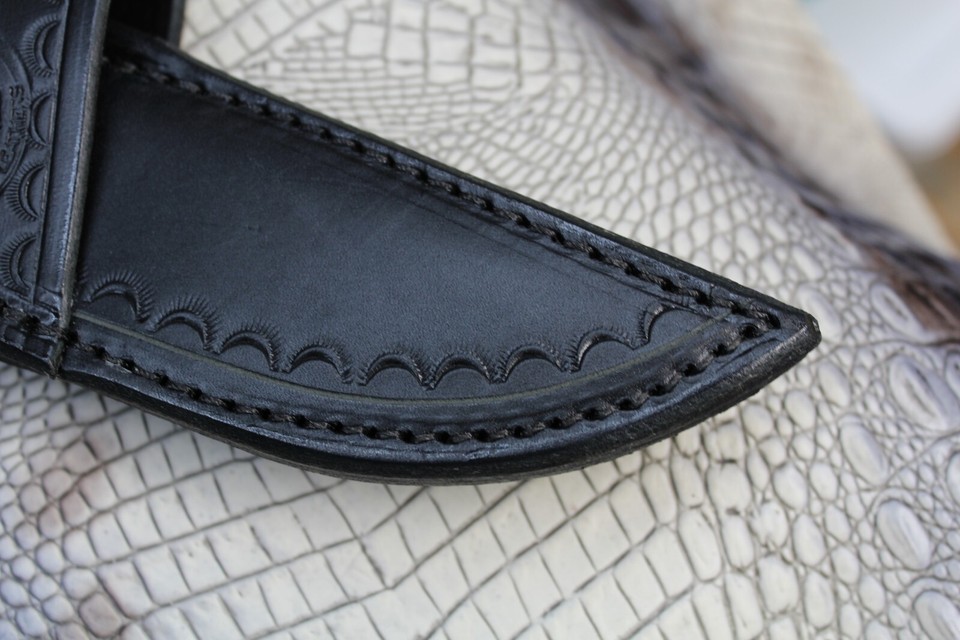 Custom leather knife sheath That fits a. BUCK 124 knife.Black | eBay