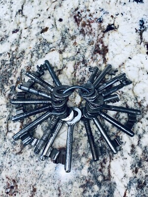 German SKELETON KEY LOT Antique Vintage Metal Dungeon Prison Style ...