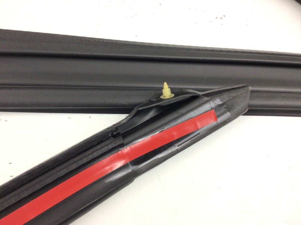 07-13 Chevrolet GMC driver front & rear door upper Weatherstrip New OEM ...