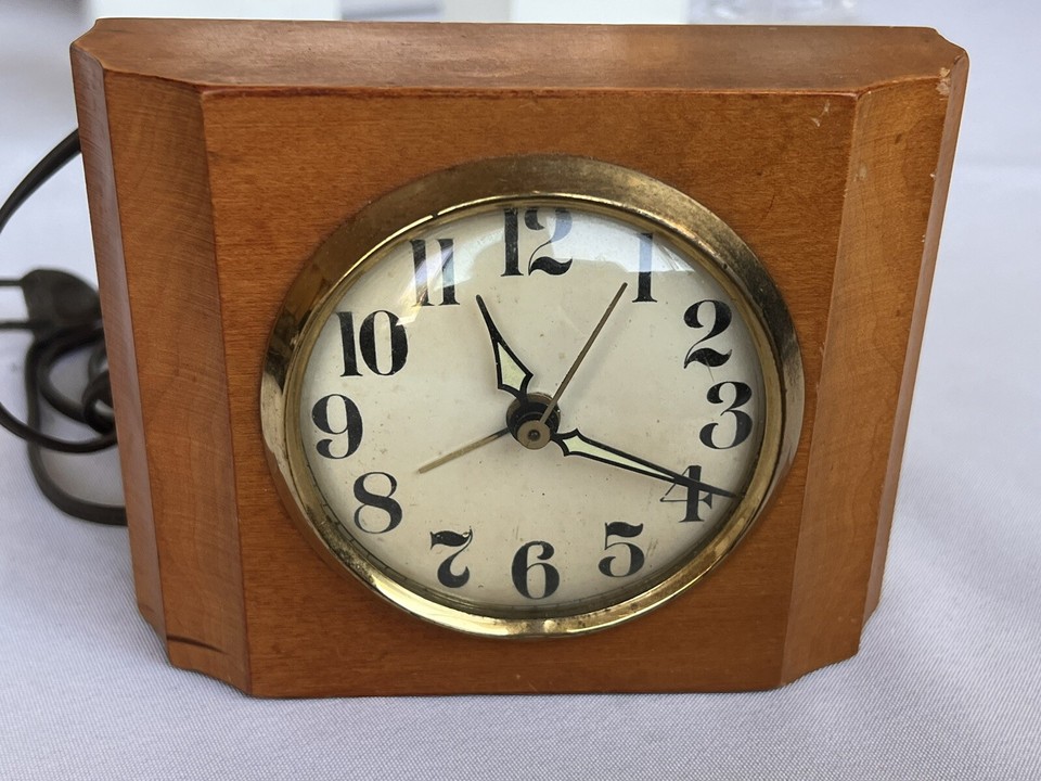 Vintage Art Deco Seth Thomas Alarm Clock, Sherwood-E SS10-AE - Maple ...