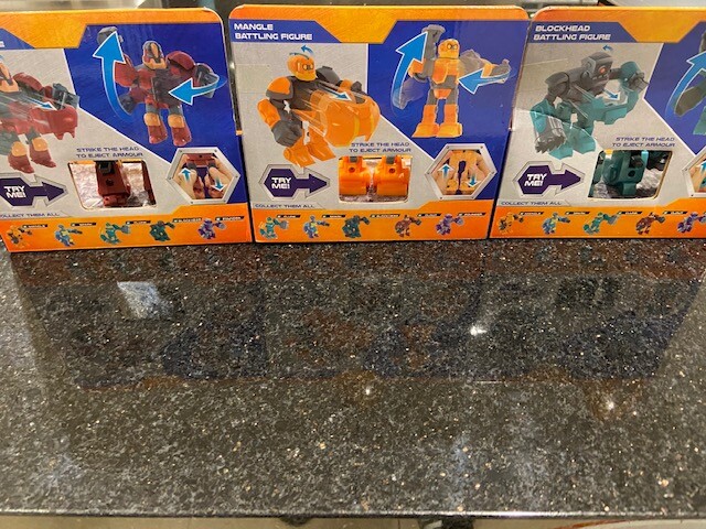 Robozuna Blockhead Battling Action Figure 5-inch D13006 Netflix YouTube ...