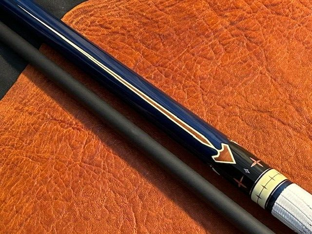 Jumart Pool Cue With One Carbon Fiber Shaft. Embossed Lizard Leather ...