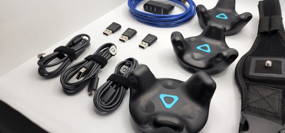 3 HTC Vive Tracker 2.0 with Straps 🚀SHIPS WORLDWIDE 🚀Full Body Tracking ...