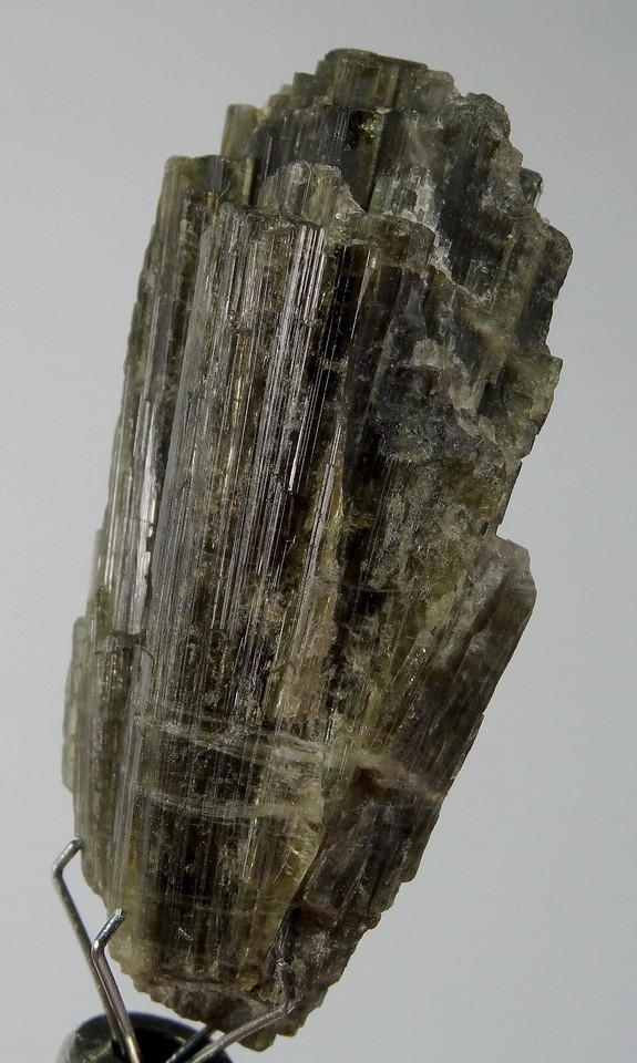 44 CARATS EPIDOTE MINERAL FROM PAKISTAN, (Gv-162) | eBay UK